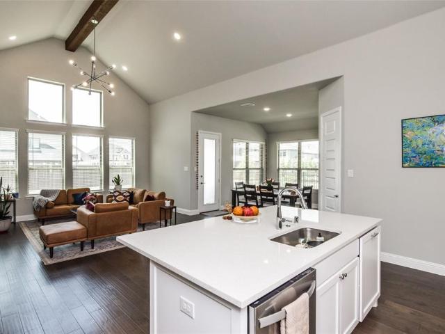 16493 Prairie Oak Road