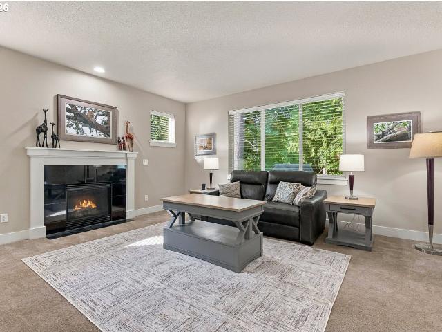 16495 sw emerald view st