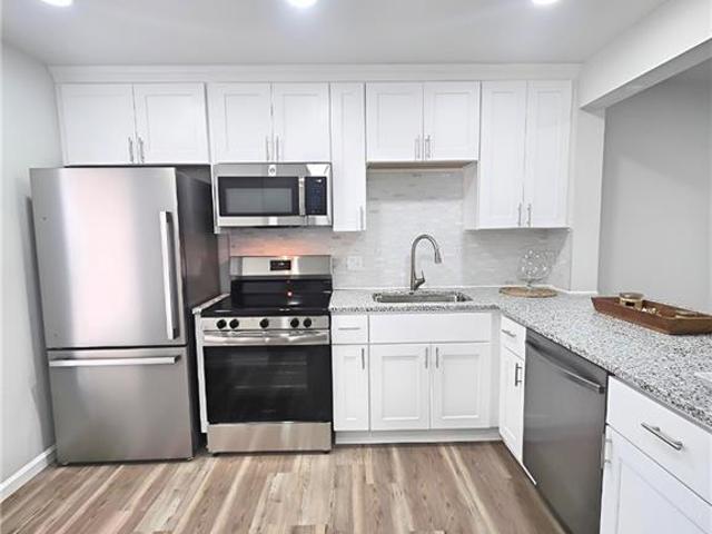 1649 Darren CIR