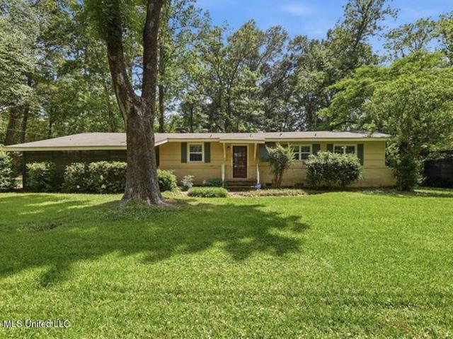1649 E Northside Dr, Jackson, MS 39211