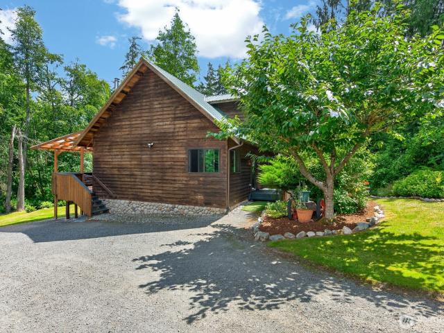 1649 Hemlock Drive