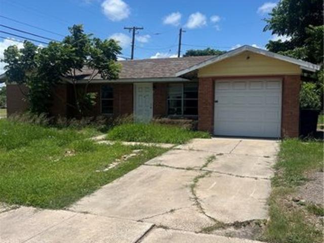 1649 Pinewood Dr, Corpus Christi, TX 78412