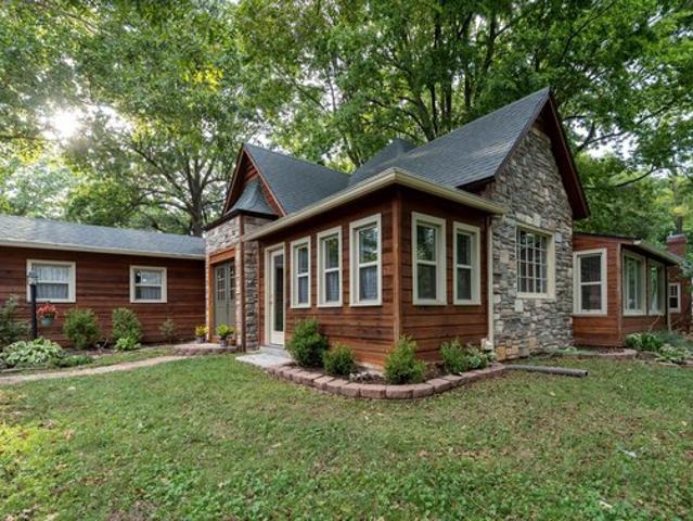 1649 S Jefferson Ave, Springfield, MO 65807