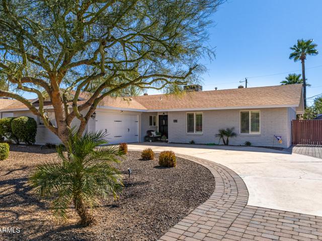 1649 W Loma Ln, Phoenix, AZ 85021 | MLS #6988 | Compass
