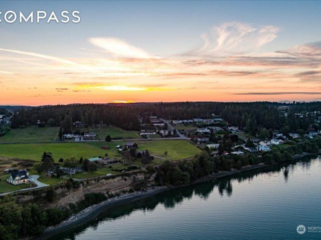 1649 W Scenic Heights Rd, Oak Harbor, WA