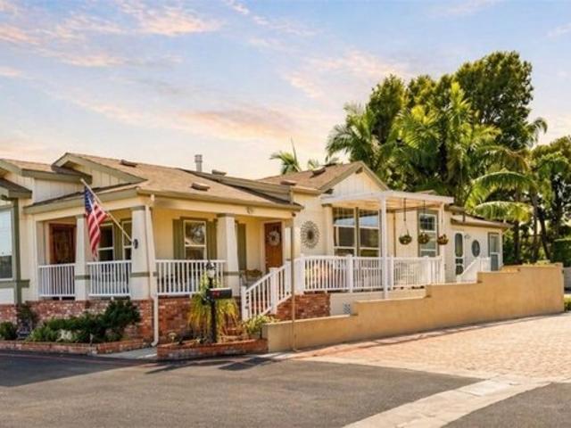 16401 Napili Ln, Huntington Beach, CA 92649