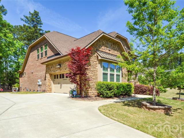 16402 Doves Canyon Ln, Charlotte, NC 28278 | MLS #4368 | Compass