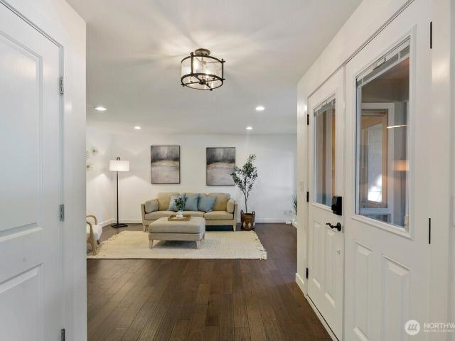16404 NE 110th St, Redmond, WA 98052 | MLS #2506 | Compass