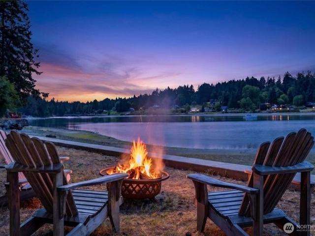 16409 Hoff Rd NW, Lakebay, WA 98349
