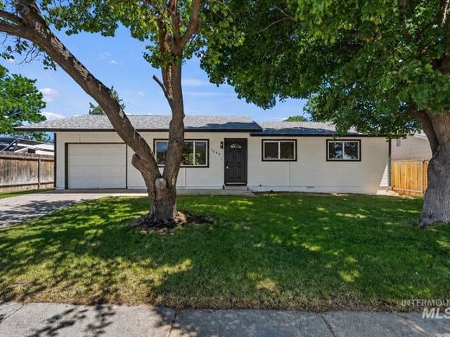 1640 N 14th E, Mountain Home, ID 83647