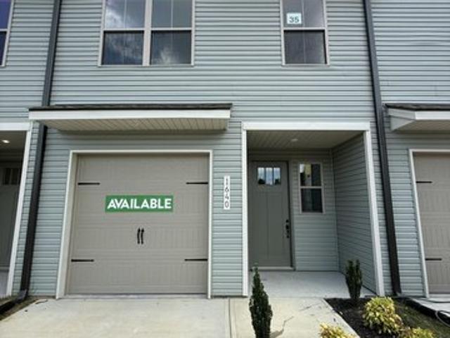 1640 Bennett Village Dr, Maryville, TN 37804
