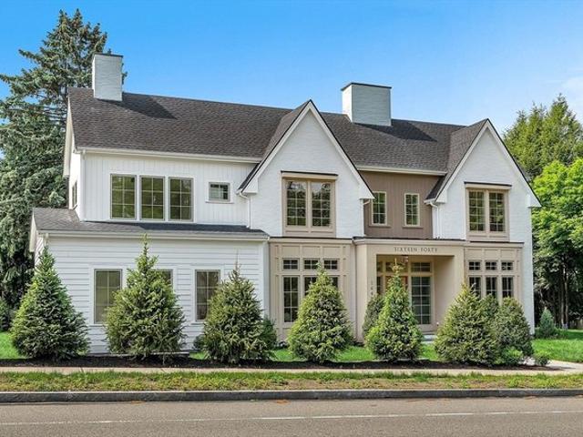 1640 Commonwealth Ave, Newton, MA 02465