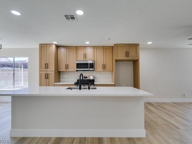 1640 Divinity St, Las Vegas, NV 89142