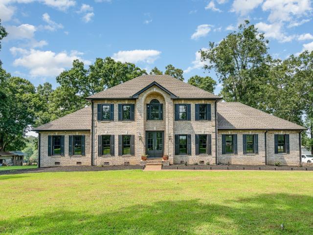 1640 Eno Rd