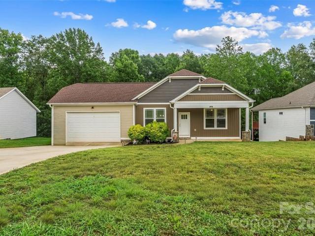 1640 Farmington Hills Dr, Conover, NC 28613