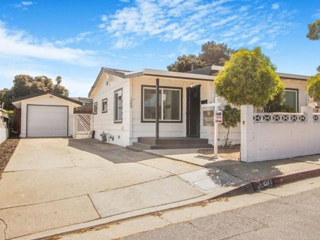 1640 Judson St, Seaside, CA 93955