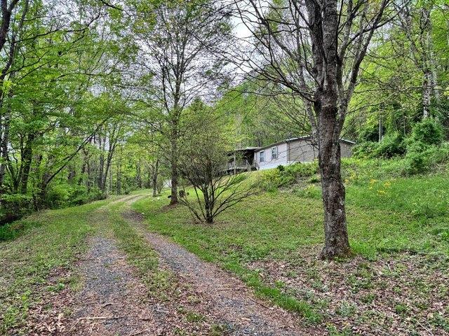 1640 Licklog Rd, Newland, NC 28657