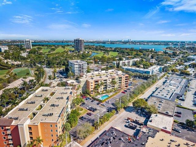 1640 Presidential Way Apt 105, West Palm Beach, FL 33401