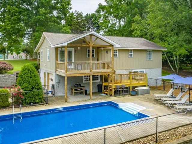 16417 Crestview Dr, Sale Creek, TN 37373