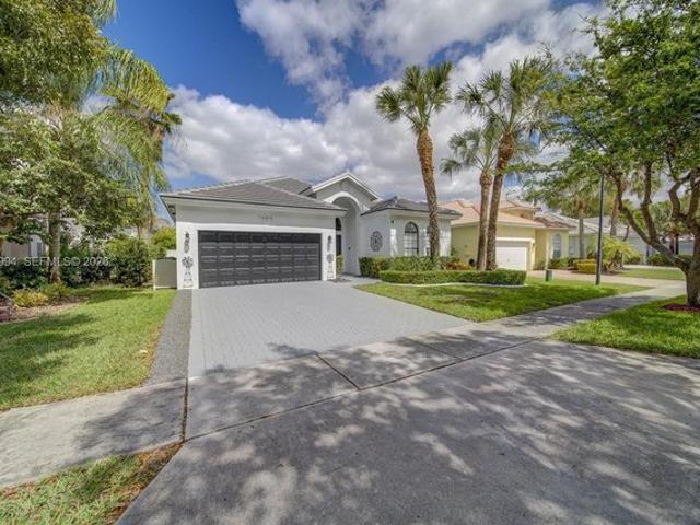 16415 SW 1st Ct, Pembroke Pines, FL 33027