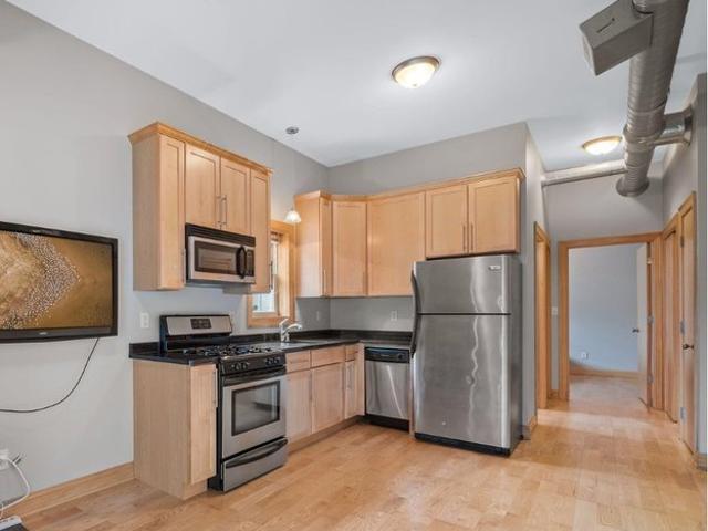 1641 N Franklin Pl Apt 3, Milwaukee, WI 53202
