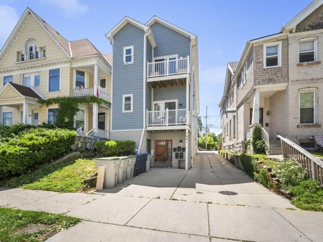 1641 N Franklin Pl Apt 3, Milwaukee, WI 53202