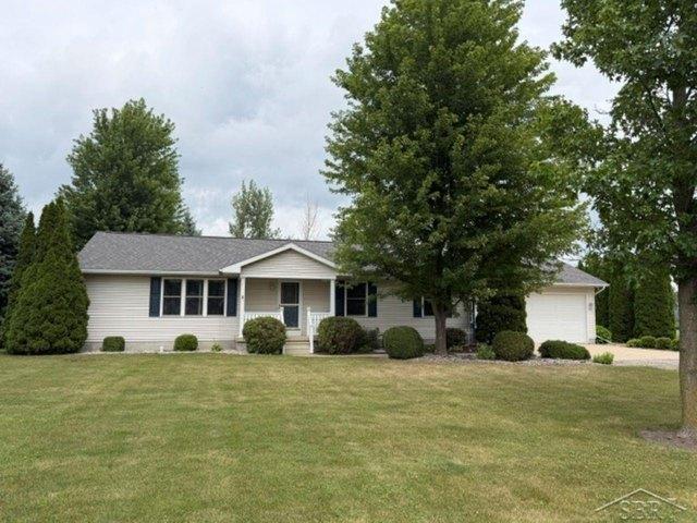 1641 Amelith Rd, Bay City, MI 48706