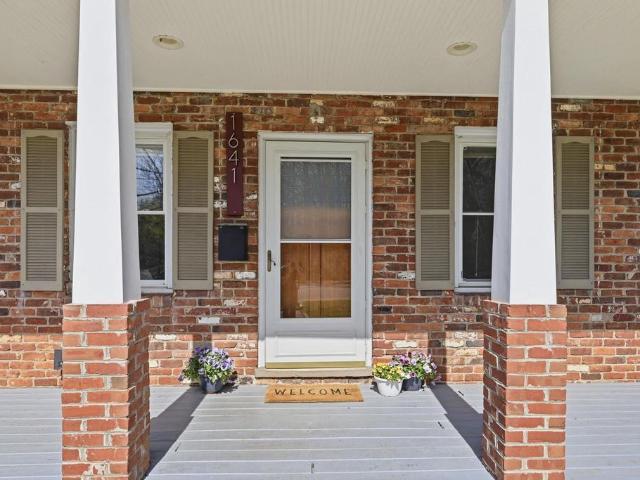 1641 Cherry Ave