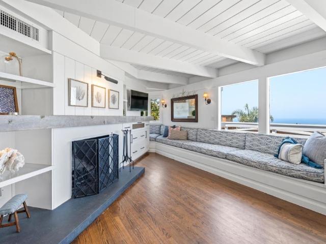 1641 Crespo Dr, La Jolla, CA 92037 | MLS #NDP2605