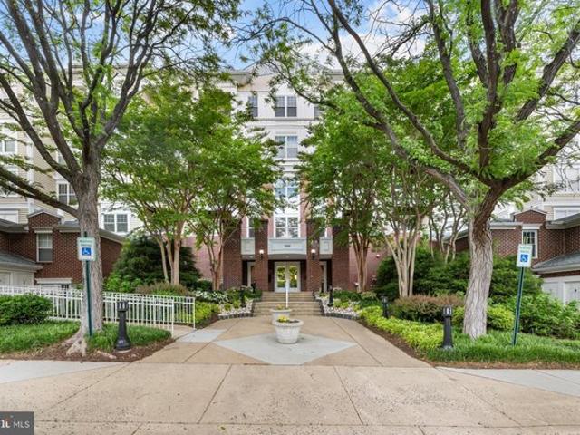 1641 International Dr Unit 412, McLean, VA 22102
