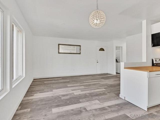 1641 Pentecost Way Unit 10, San Diego, CA 92105