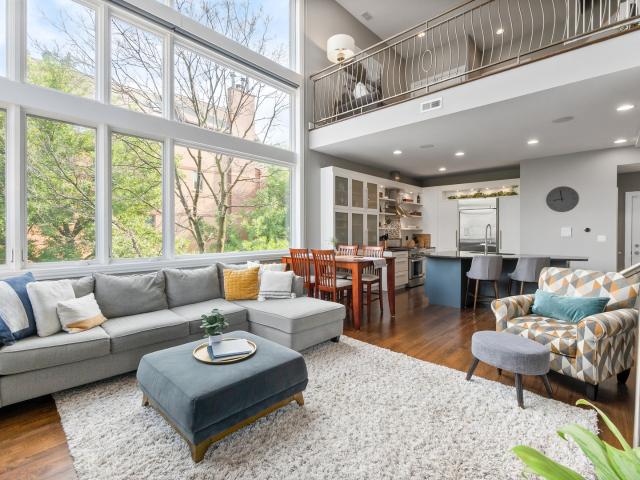1641 w pearson street # 2w