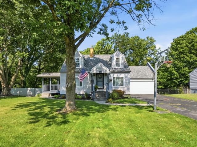 1641 Woods Drive
