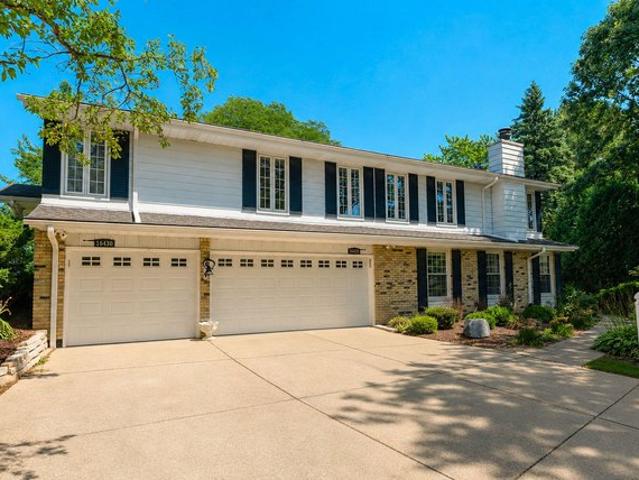 16420 Tia Ct, Brookfield, WI 53005