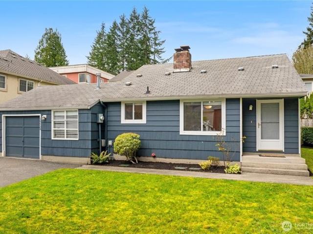 16424 NE 40th St, Redmond, WA 98052