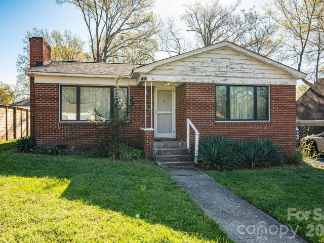 1642 Hawthorne Ln, Charlotte, NC 28205 | MLS #4358