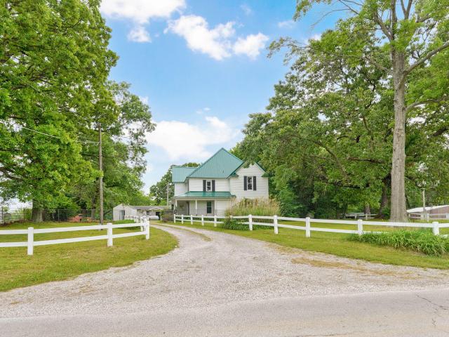 1642 W Inman Road