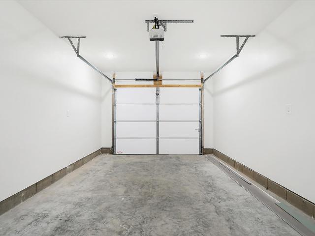 1642 W Paula Drive