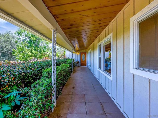 1642 York Dr