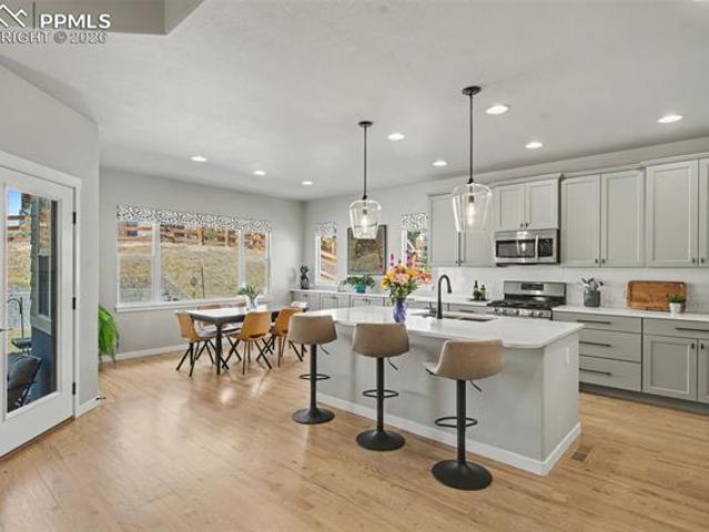 16439 Golden Sun Way