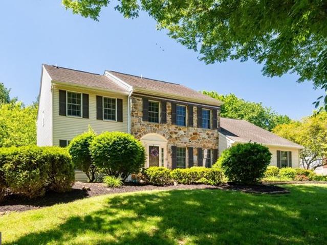 1643 Bow Tree Dr, West Chester, PA 19380