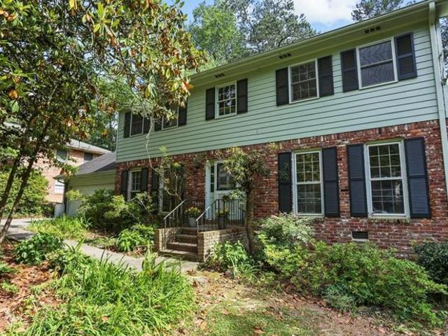 1643 Kings Down Cir, Dunwoody, GA 30338