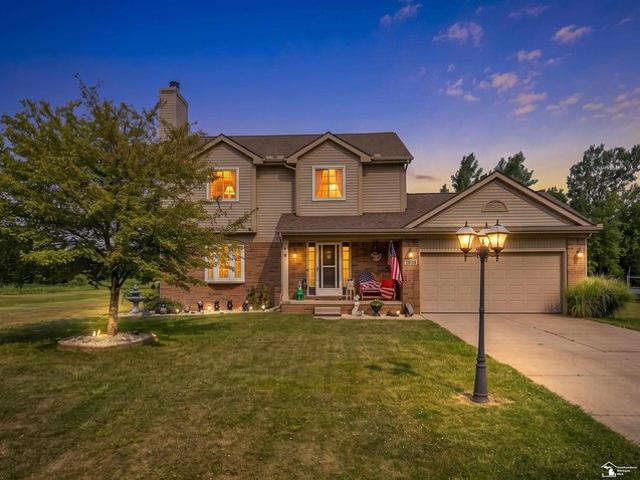 1643 Spaulding Rd, Monroe, MI 48162