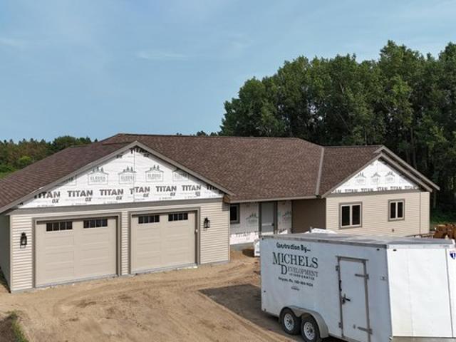 1643 th St NE, New London, MN 56273