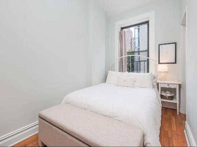 164 8th Avenue 1B