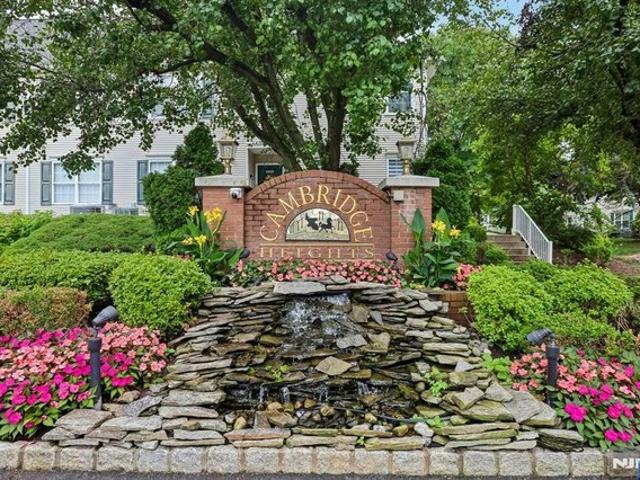 164 Cambridge Ct, Clifton, NJ 07014