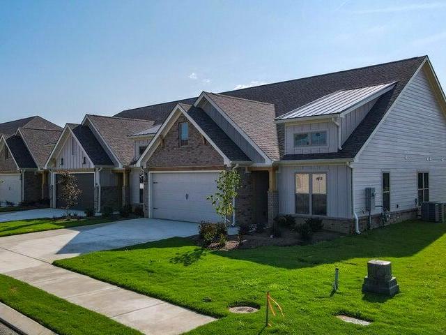 164 Arthur Lane NW