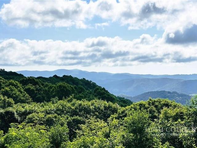 164 Hanging Rock Villas Apt 321, Seven Devils, NC 28604