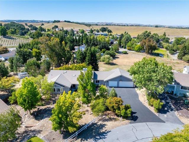 164 Helgren Ct, Templeton, CA 93465