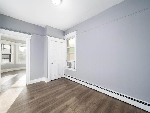 164 Highland Ave # 4